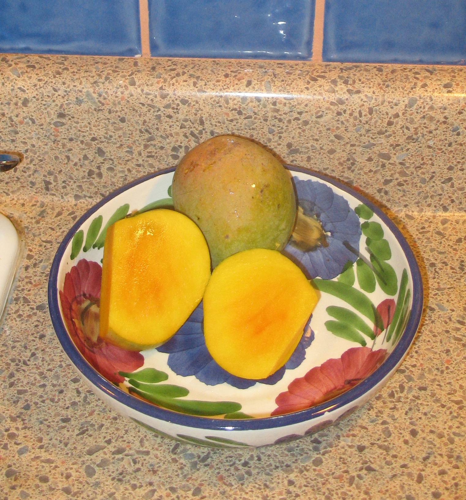 My first mango of the season – Casa de Kathy
